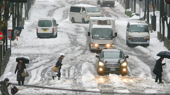 Tiga Orang Tewas dan 300 Orang Cedera Akibat Badai Salju di Jepang ...