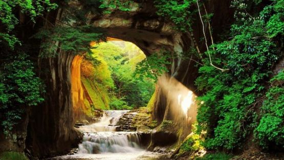 Menikmati Keindahan Kameiwa, Gua 'Ghibli' di Chiba | Berita Jepang ...