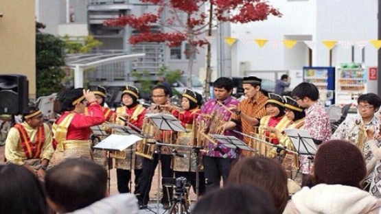 Perhimpunan Pelajar Indonesia di Osaka Nara Tampilkan Angklung dan ...